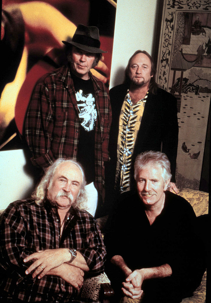 Neil Young and Stephen Stills Reunite on Stage for First Time in Four Years Neil Young and Stephen Stills Reunite on Stage for First Time in Four Years
