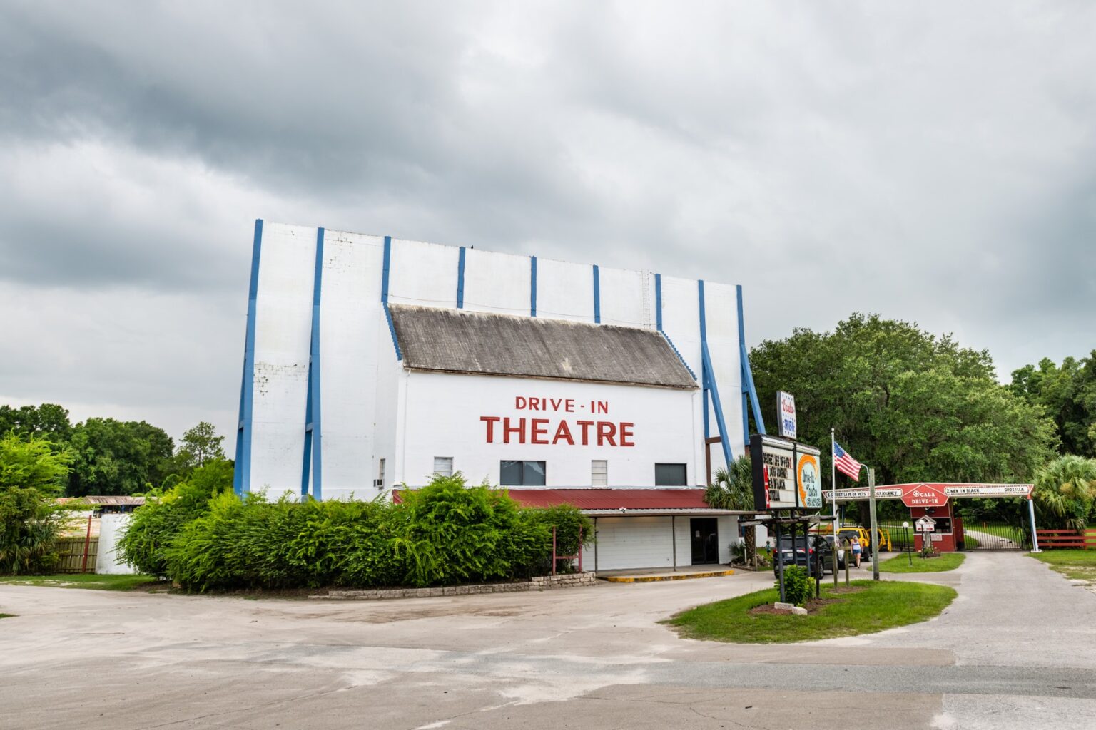 Looking for a Drive-In Movie Theater? Here are the Ones Still Operating ...