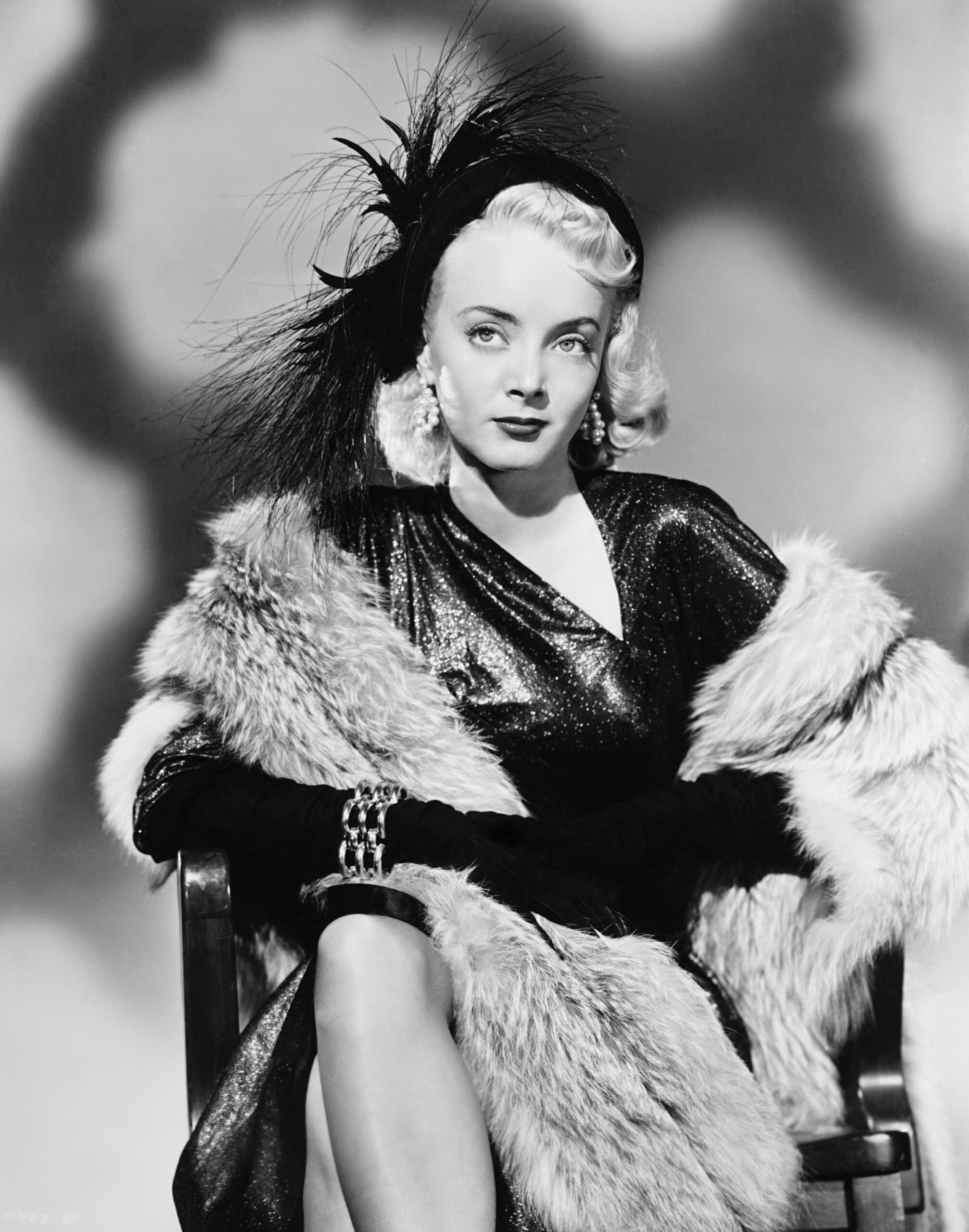 Happy Birthday, Carolyn Jones! 6 Things You Never Knew About the ...