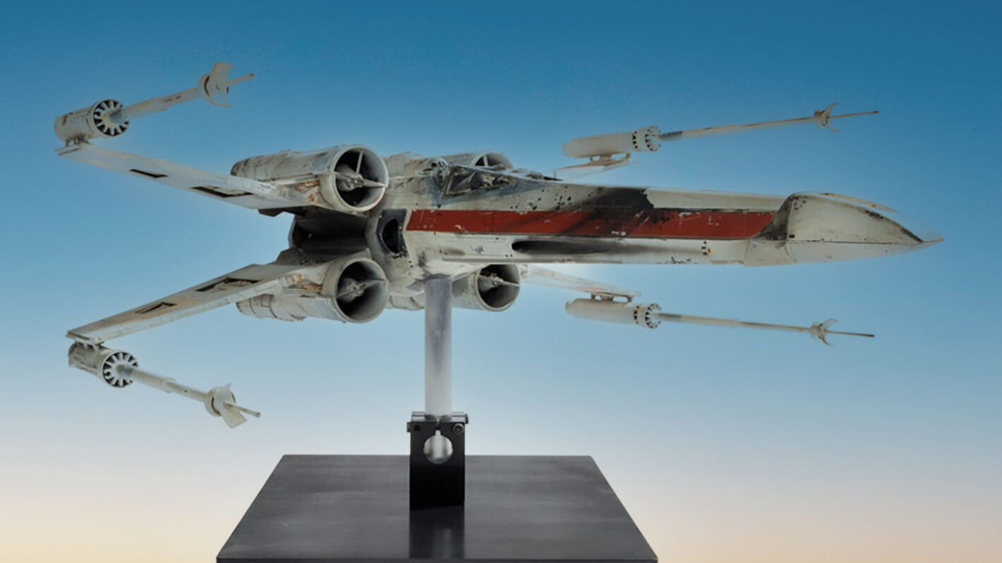 Stay on Target: Screen-Matched 'Star Wars' X-Wing Fighter Model Fetches ...