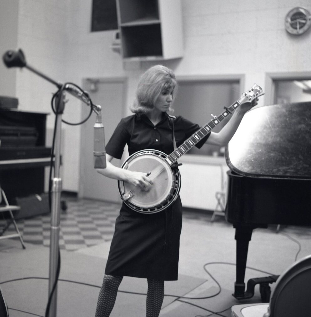 Roni Stoneman, The First Lady of the Banjo & 'Hee Haw' Star Dies at 85