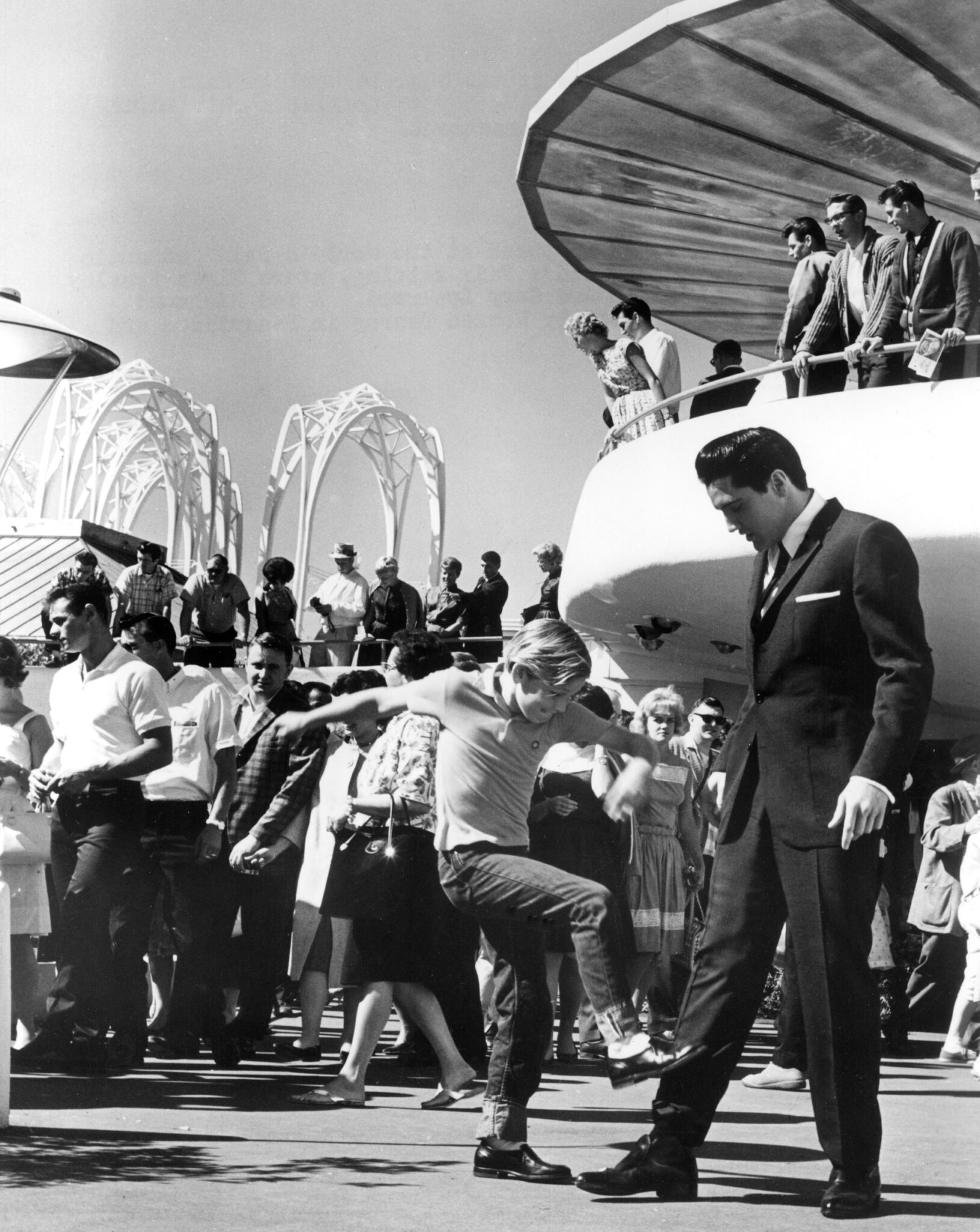 'Can't Help Falling in Love' With These Facts from the 1979 'Elvis ...