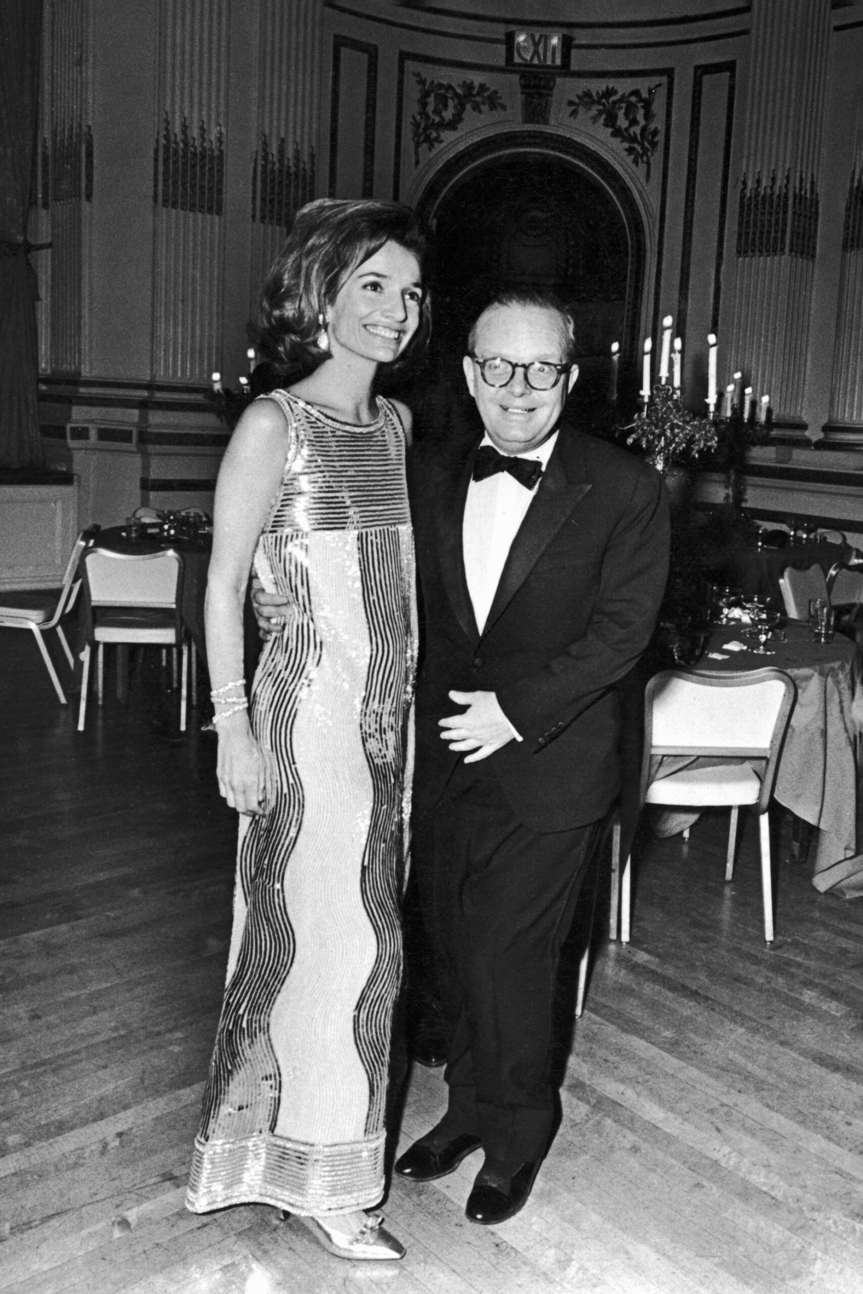 Truman Capote's 1966 Black & White Ball at The Plaza Hotel With Photos!