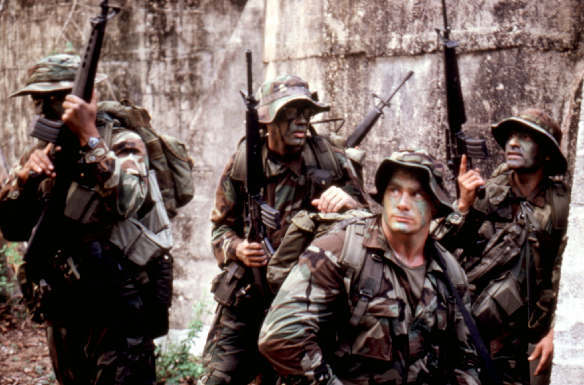 20 Classic War Films That Continue To Touch Our Hearts & Minds