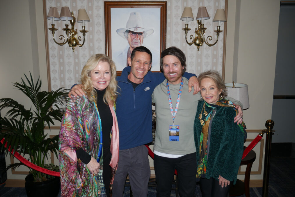 Dallas Cast Reunion at Hollywood Show Was Largest Ever (Photos)