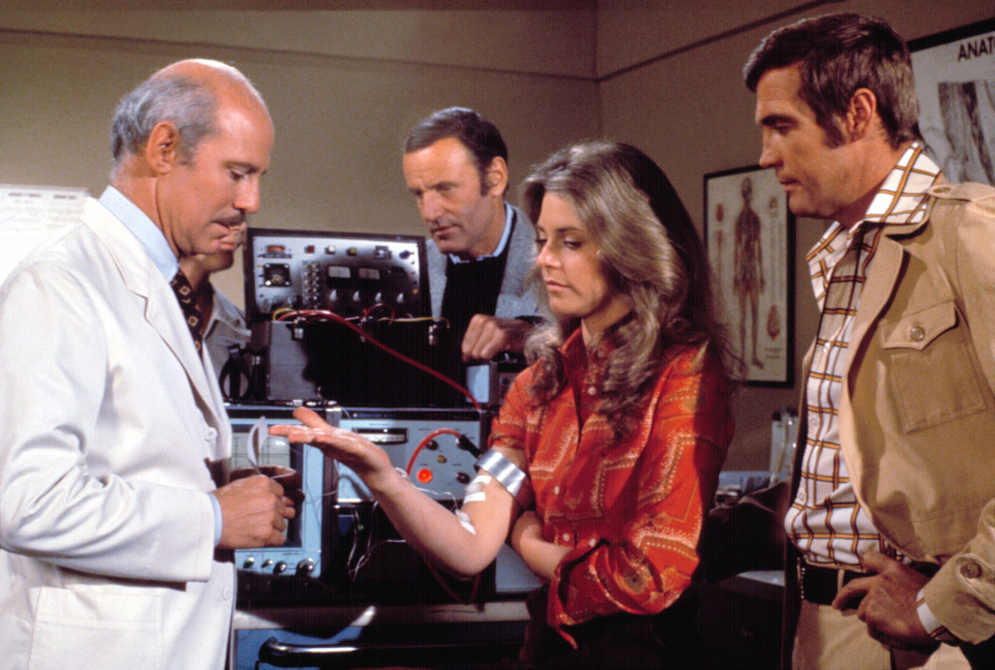 ‘Bionic Woman’ Panel Reunites Lindsay Wagner & Alan Oppenheimer For the ...