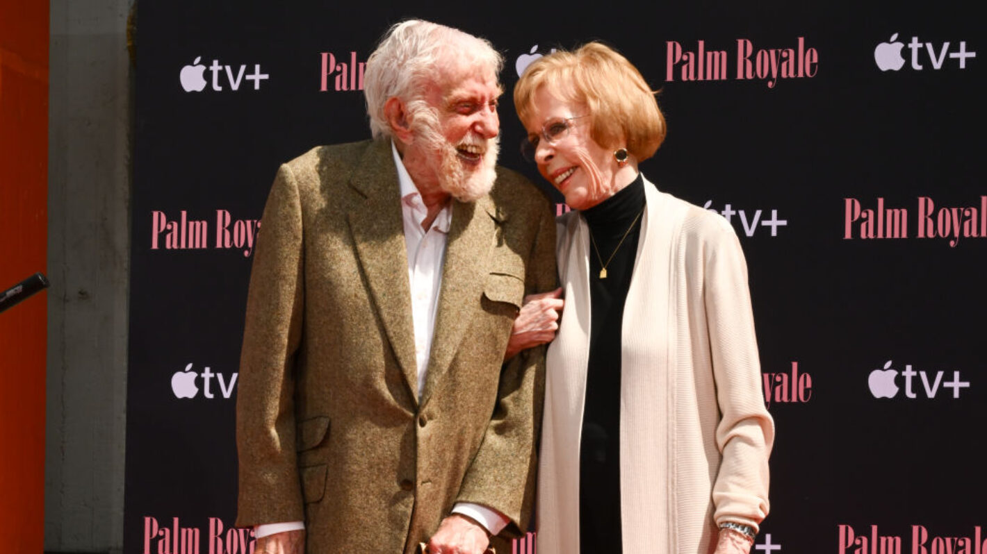 Carol Burnett & Dick Van Dyke Reunite For Special Honor (PHOTOS)