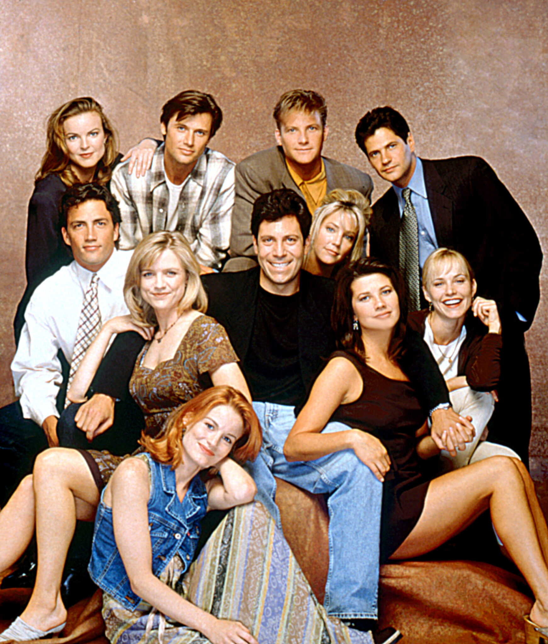 'Beverly Hills 90210' & 'Melrose Place' Reunions Set for '90s Con This ...