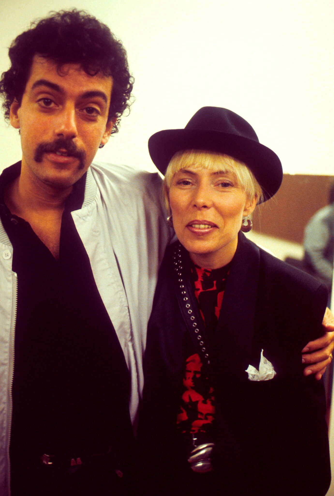 The Many Loves & Marriages of Folk Singer Joni Mitchell