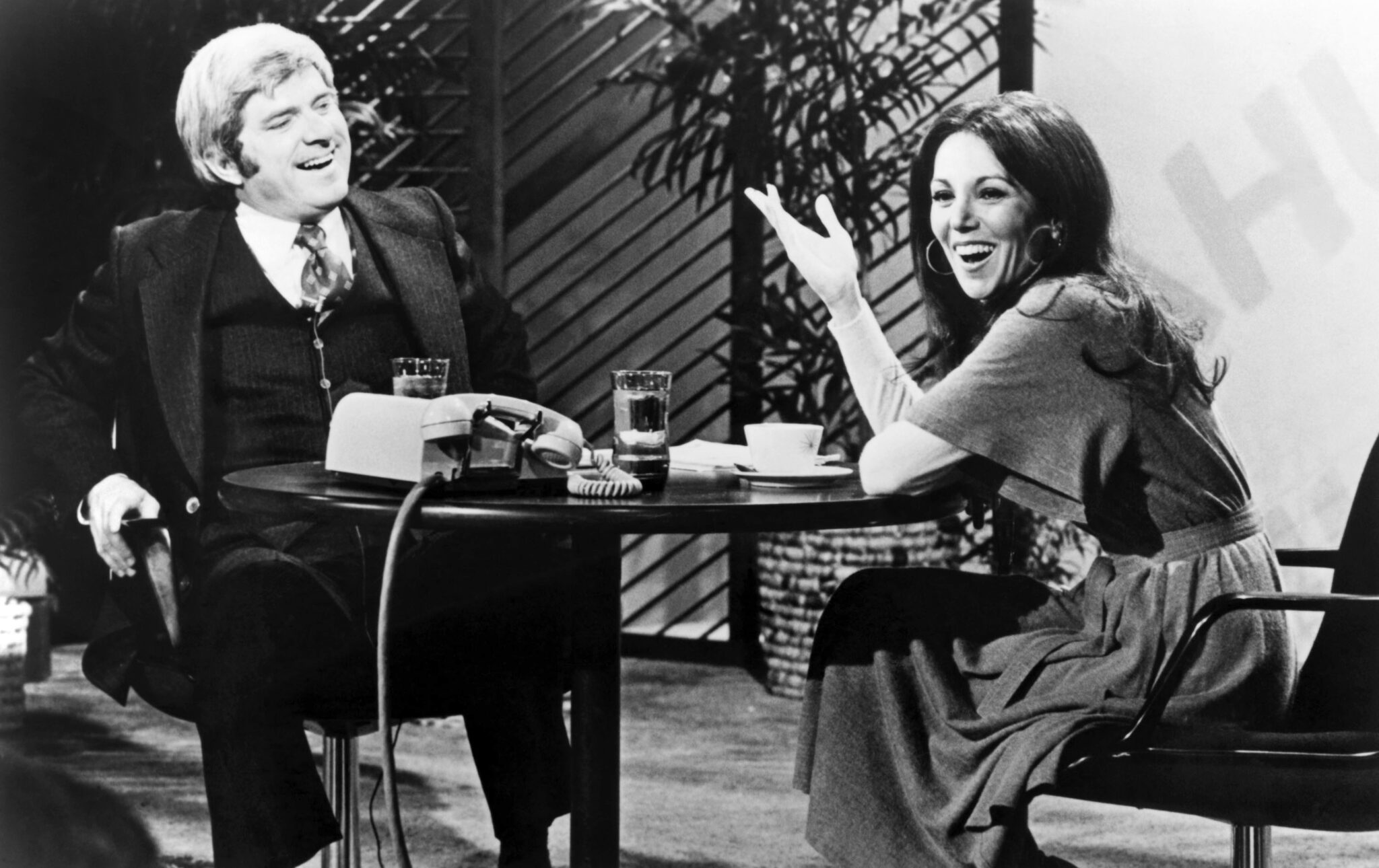 Marlo Thomas Shares Sweet Tribute to Her Late Husband Phil Donahue