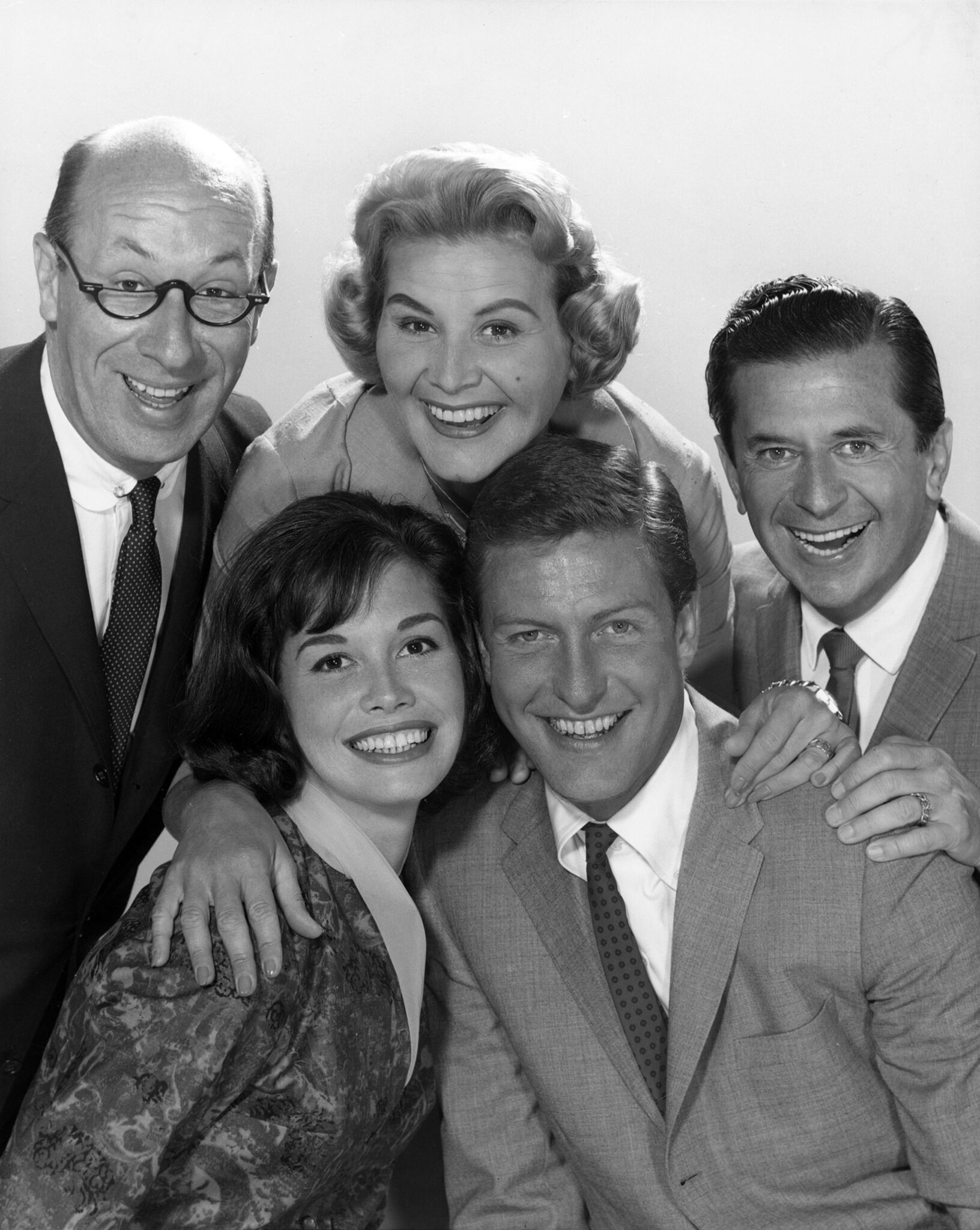 Who Is Still Alive From The Dick Van Dyke Show