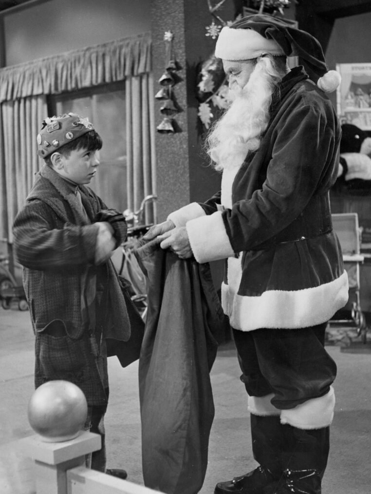 ‘A Very Merry MeTV’ 2024 Schedule on the MeTV Network