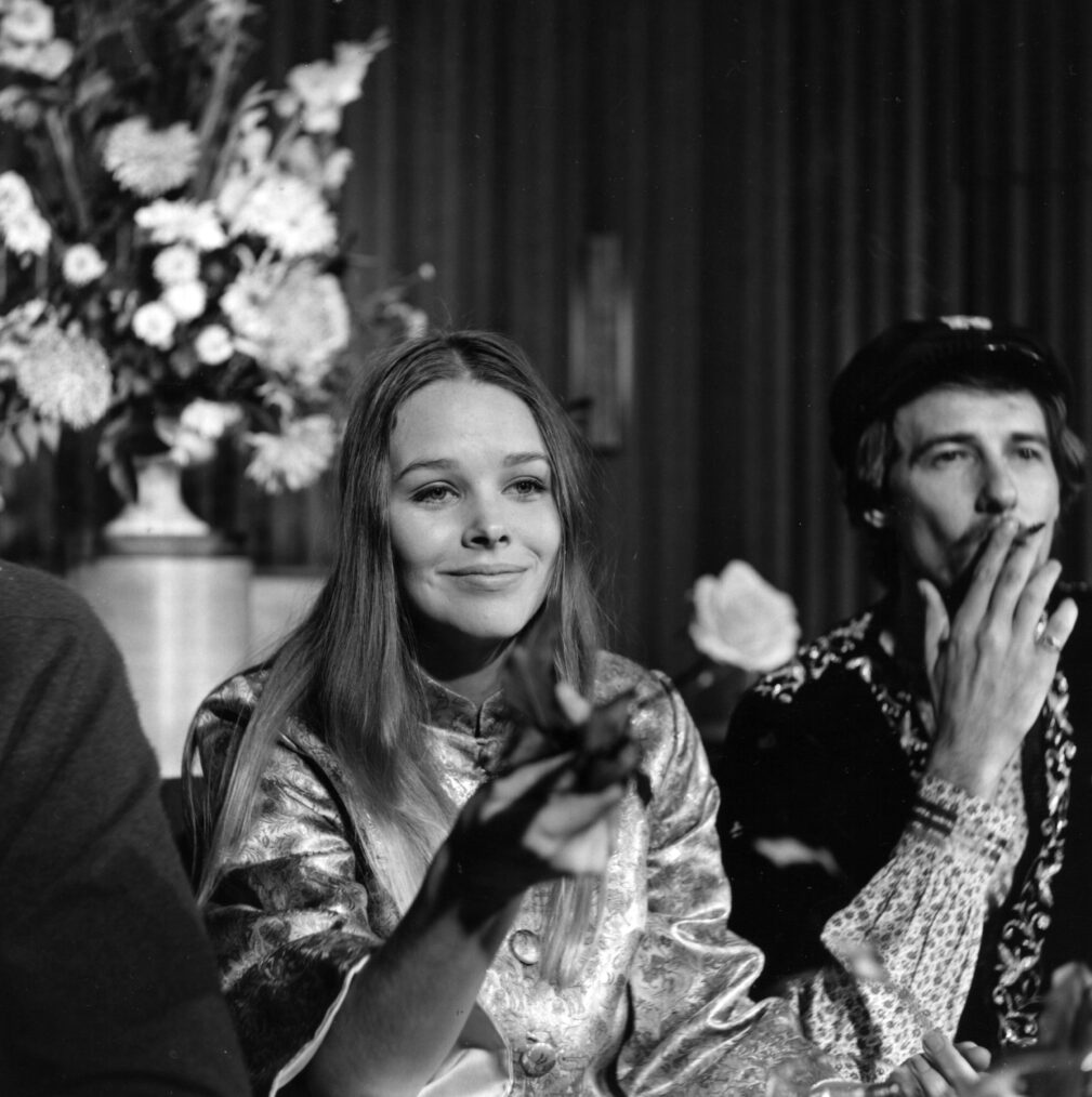 Chynna Phillips Opens Up About Dad John Phillips of Mamas & the Papas ...