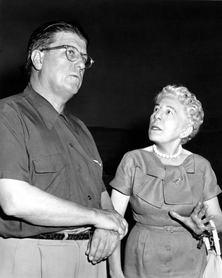 Go Behind the Scenes of James Dean's Last Movie 'Giant' With New Book