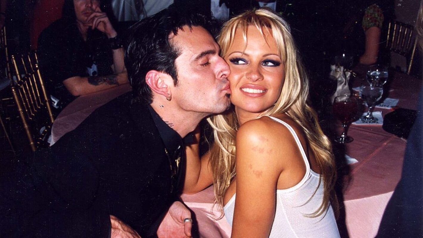 Pamela Anderson Wishes She Were Closer With Ex Tommy Lee 9394