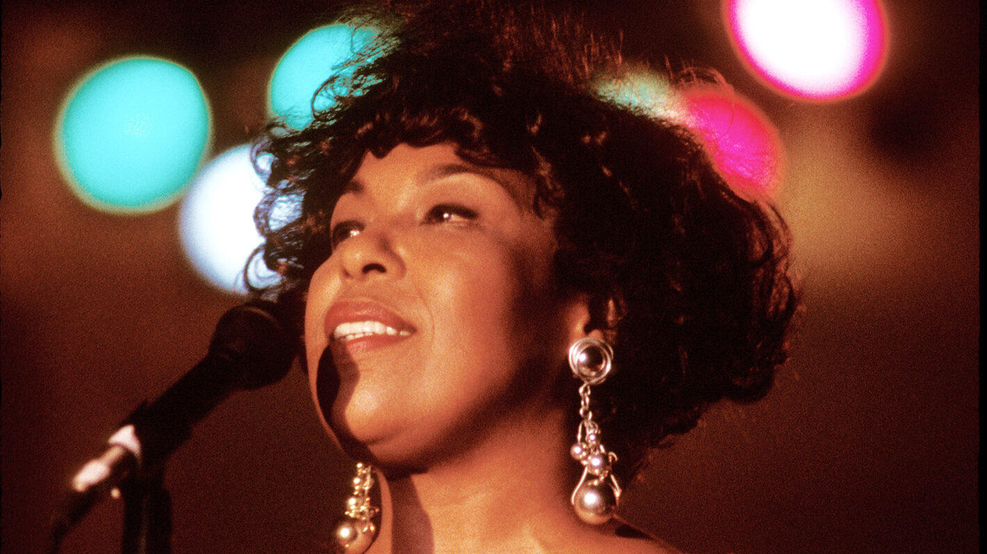 Remembering The Time Roberta Flack Sang on 'Guiding Light' (Video)