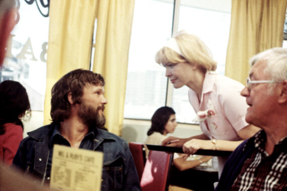 10 Things You Didn't Know About 'Alice' TV Show Starring Linda Lavin