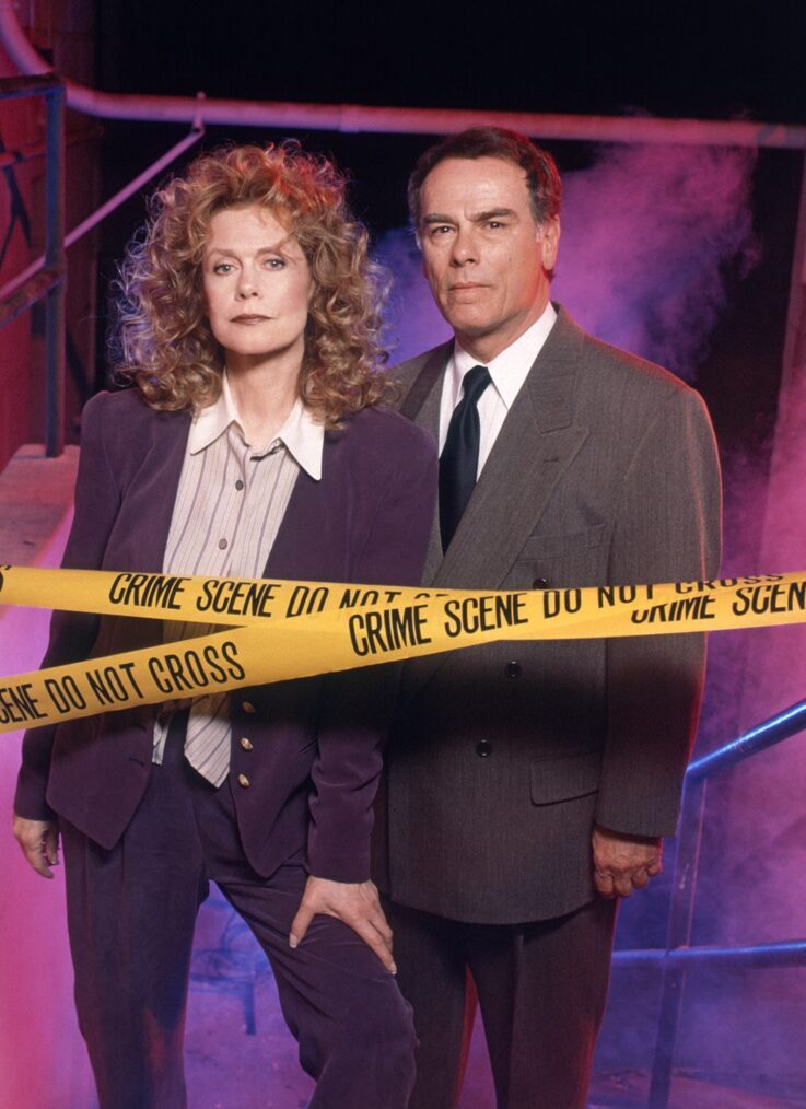 What Roles Did Elizabeth Montgomery Play Besides Samatha Stephens on ...