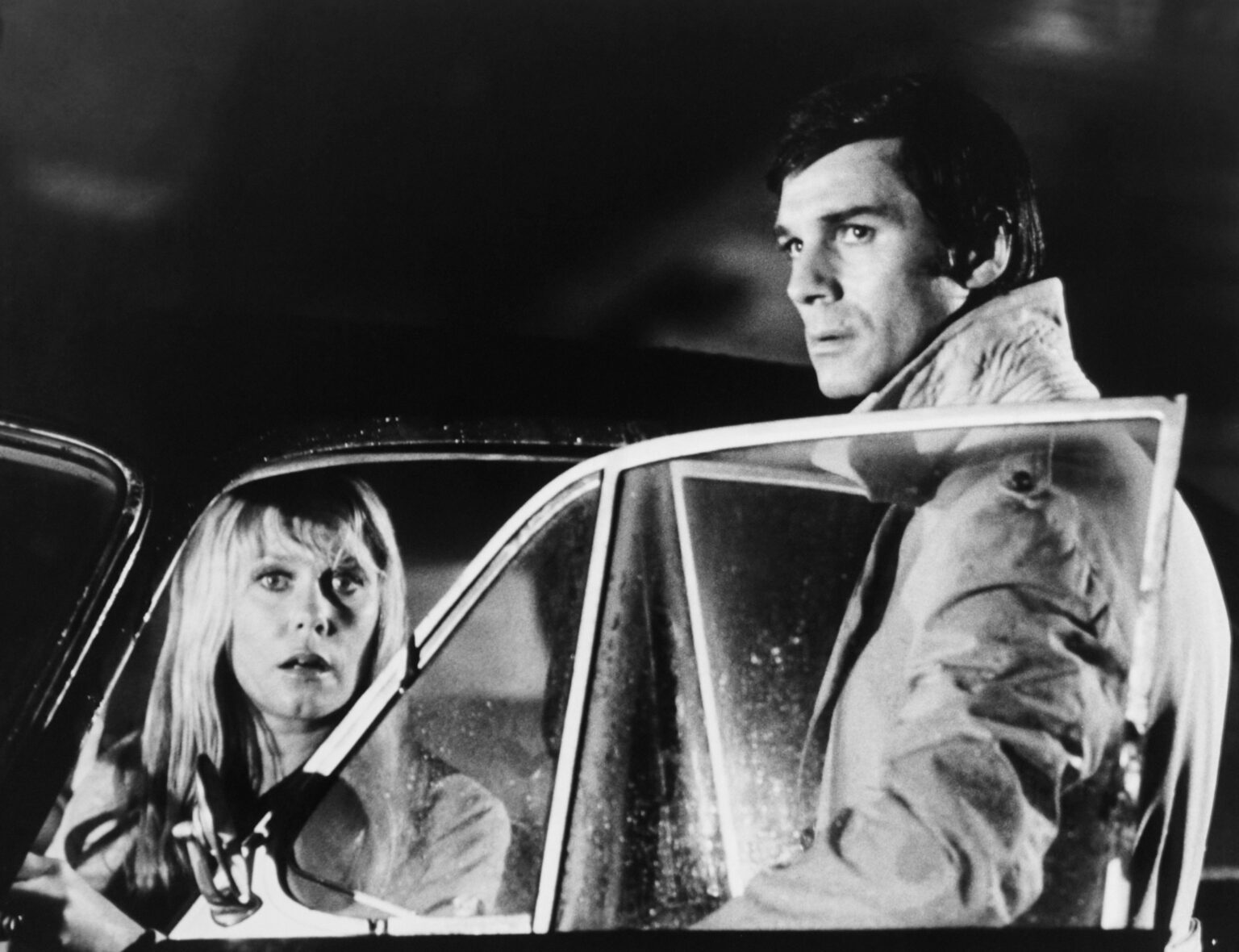 What Roles Did Elizabeth Montgomery Play Besides Samatha Stephens on ...