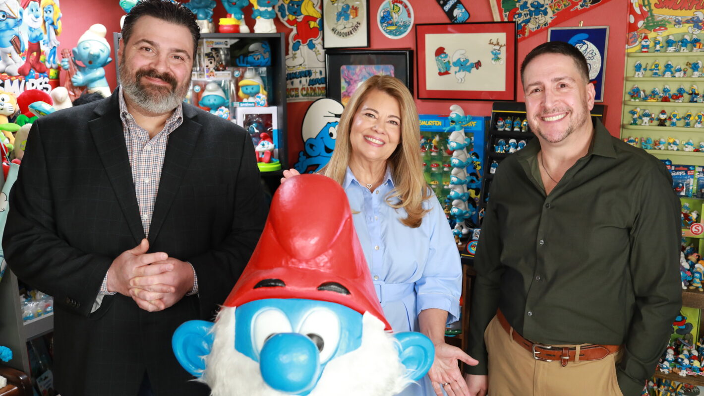 You Won’t Believe This Smurfs Superfan’s Massive Collection — See It on ...