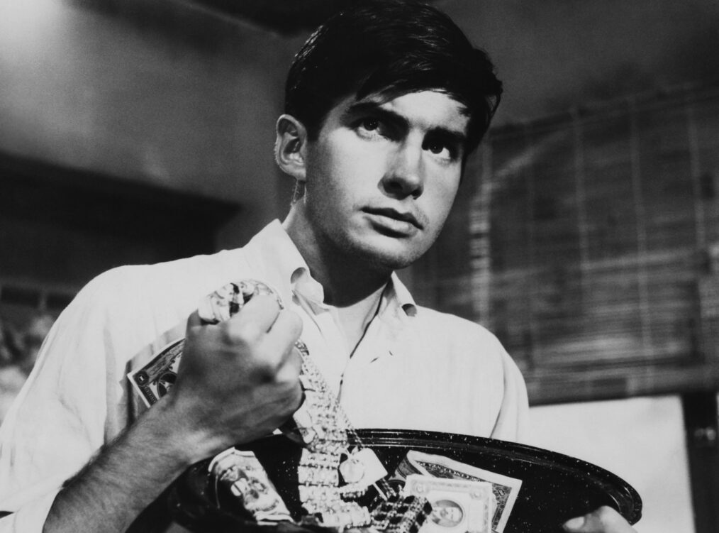 5 Surprising Facts About George Hamilton and Where He Is Now